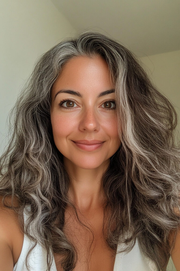 25 Examples of Transitioning to Gray Hair That'll Make You Want To Ditch the Dye - Flo's Blog