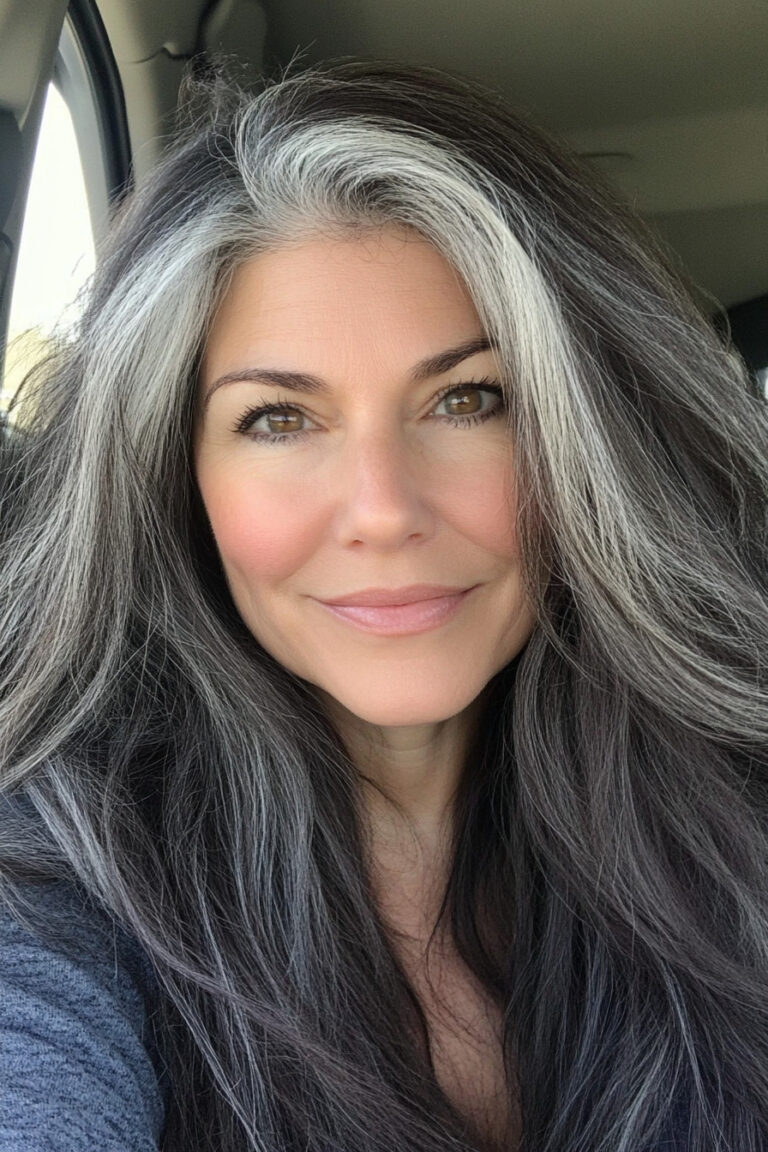 25 Examples of Transitioning to Gray Hair That'll Make You Want To Ditch the Dye - Flo's Blog