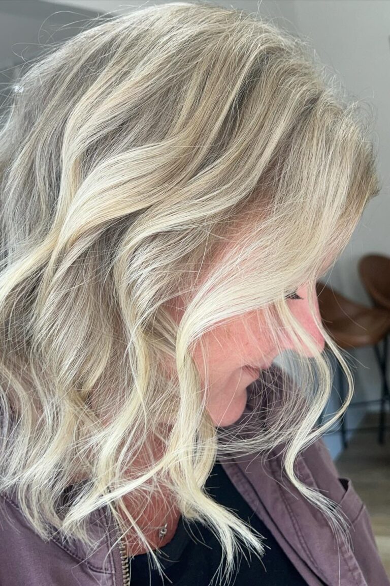 25+ Gorgeous Blonde Grey Blending Ideas You Have To See NOW - LaylaShine