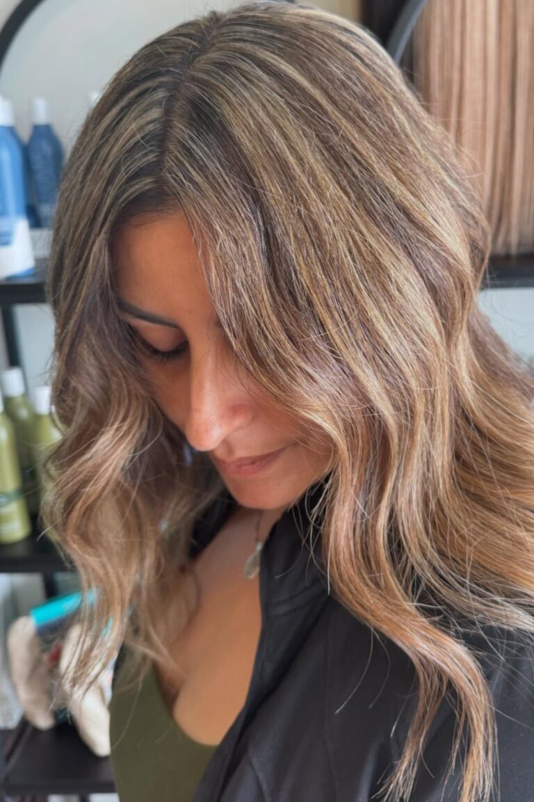 25+ Beautiful Brunette Grey Blending Ideas for Women of All Ages - Flo ...