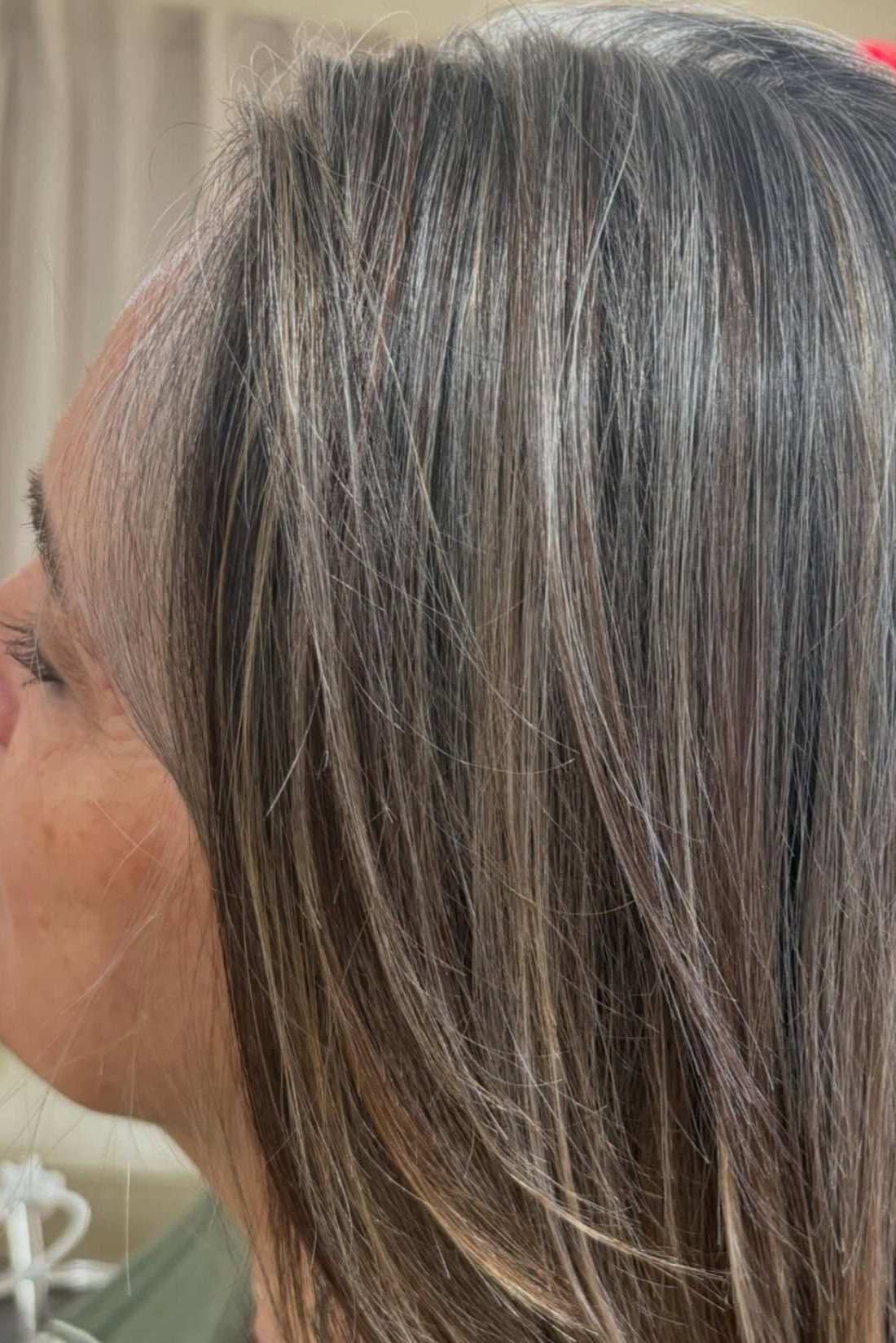 25+ Beautiful Brunette Grey Blending Ideas for Women of All Ages - Flo ...