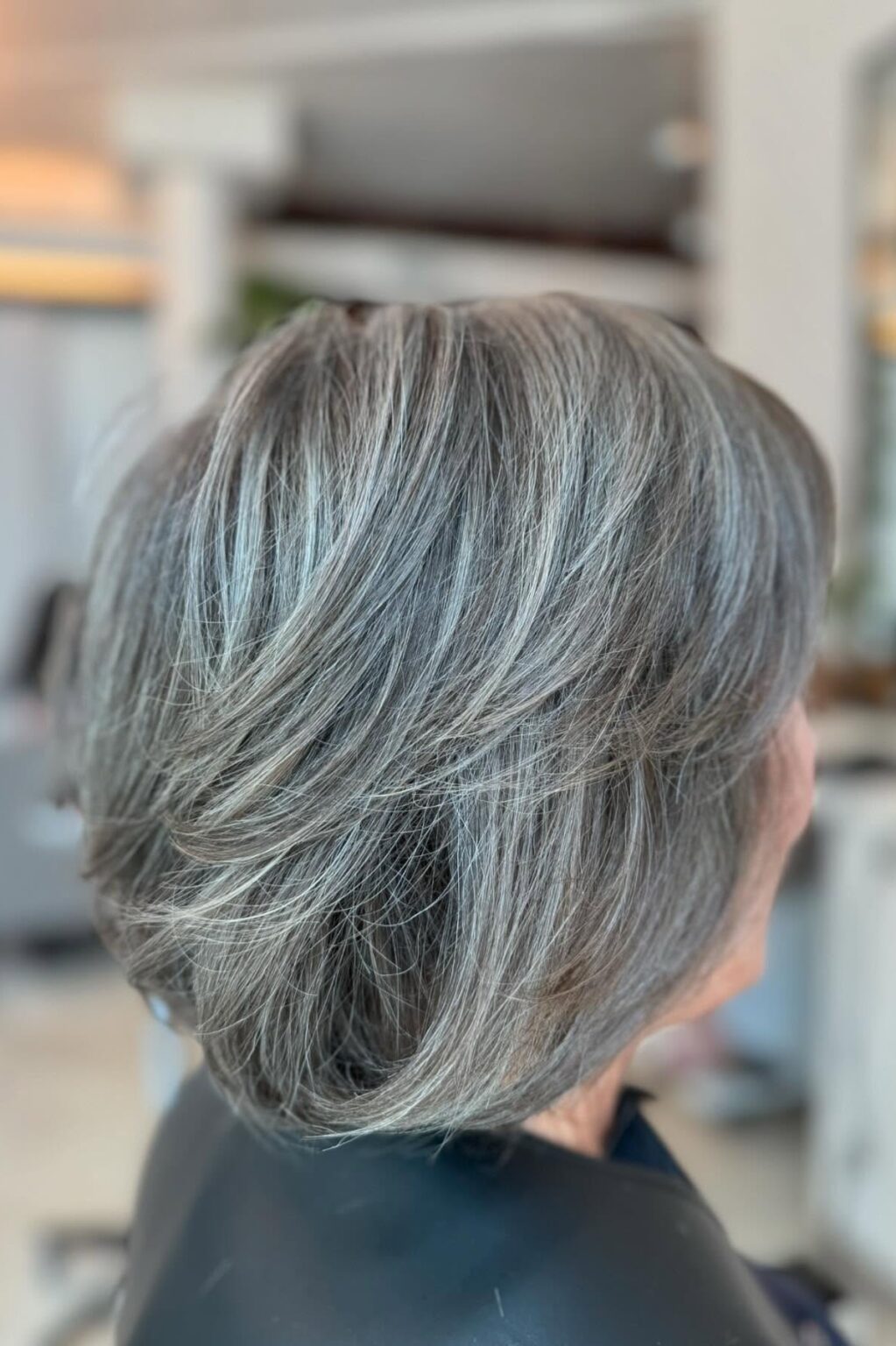 25+ Beautiful Brunette Grey Blending Ideas for Women of All Ages - Flo ...